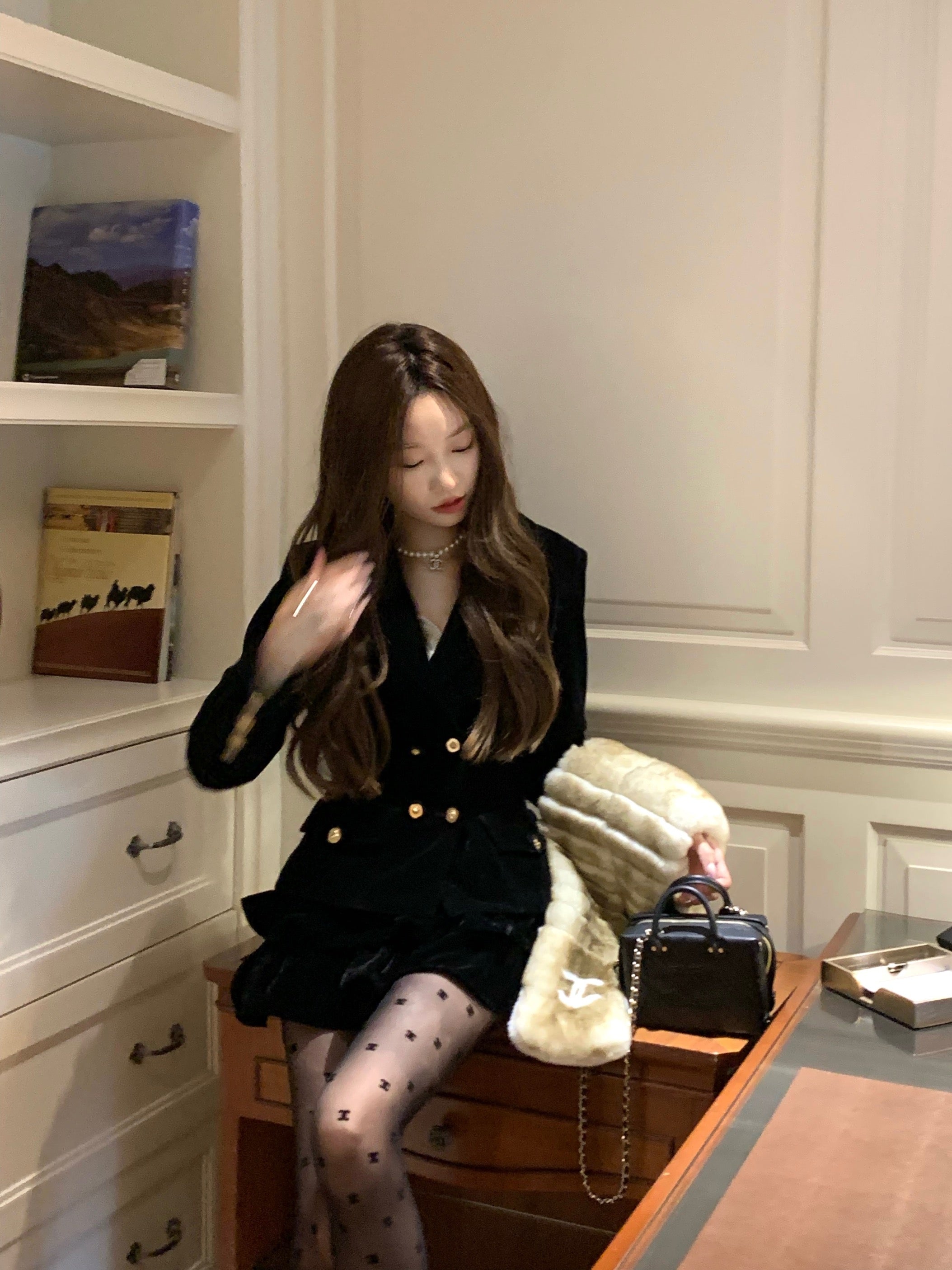 COOLLINE Lin Zixi Champs Elysees Black Gold Buckle Velvet Waist Slim F ...